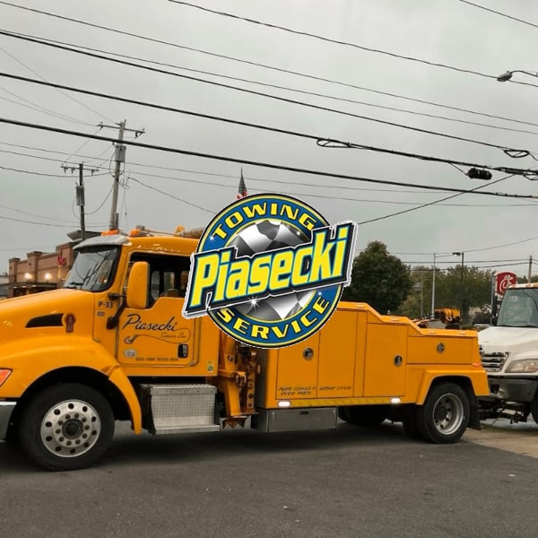 Tow Truck Toledo OH | Piasecki Towing Service